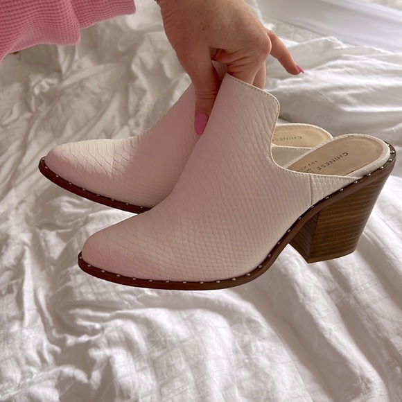 Chinese Laundry | Shoes | White Snakeskin Mules Ivory Mules White Boots ...